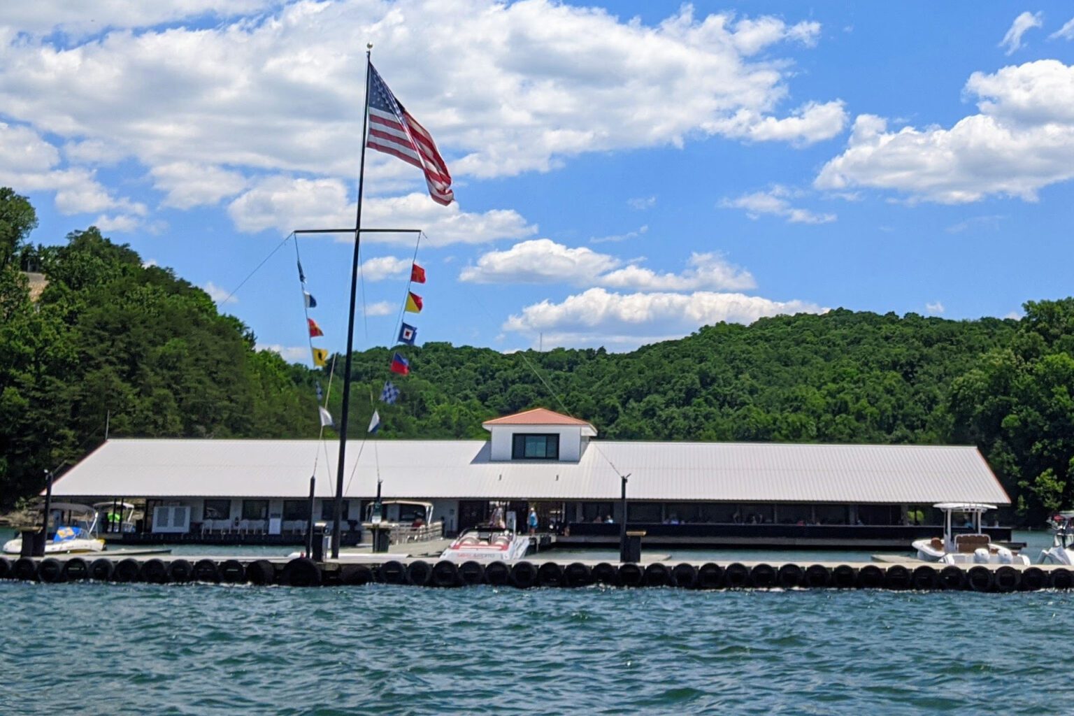 Lake Cumberland Marina - Houseboat Rentals & Dock
